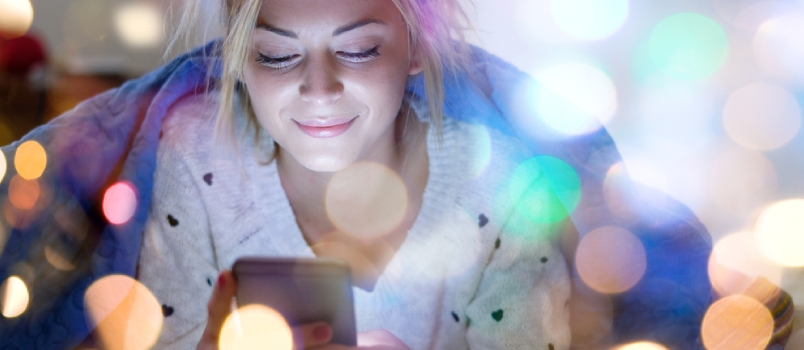 Texting in Relationships: Texting Types, Effects & Mistakes to Avoid